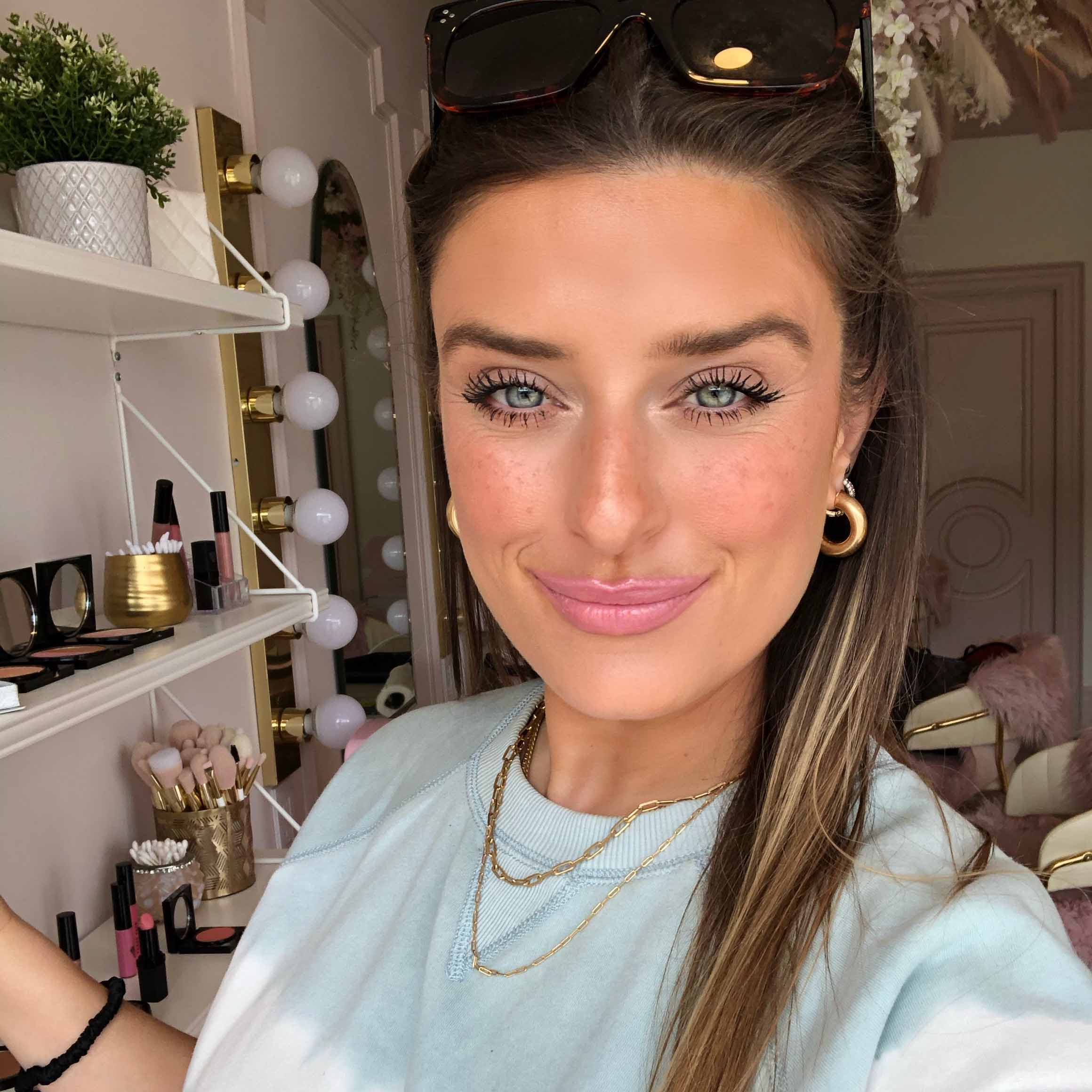 A Super Quick, Easy Makeup Look That You Can Wear From Day-to-Day ...